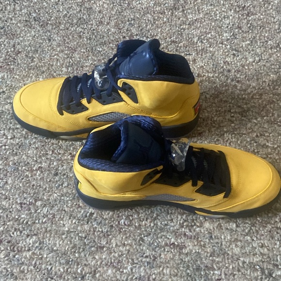 Jordan | Shoes | Retro 5 Michigan | Poshmark